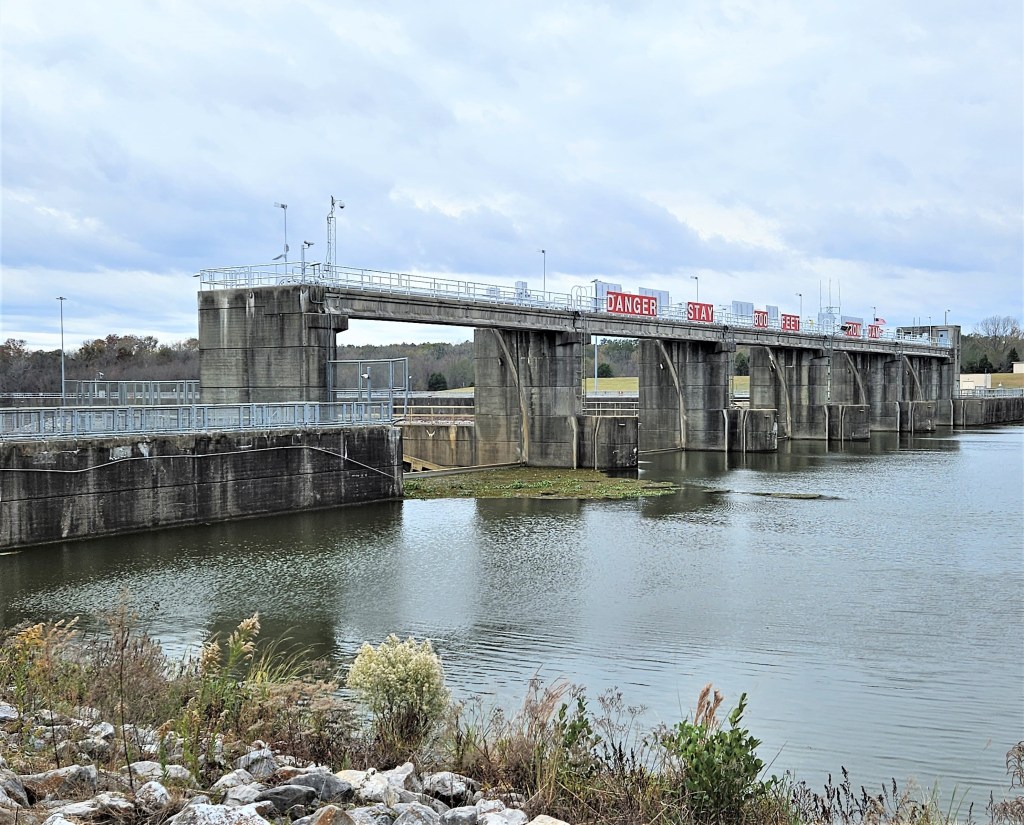 Columbus, Mississippi, Columbo Marina, Tombigbee River – Traveling the ...